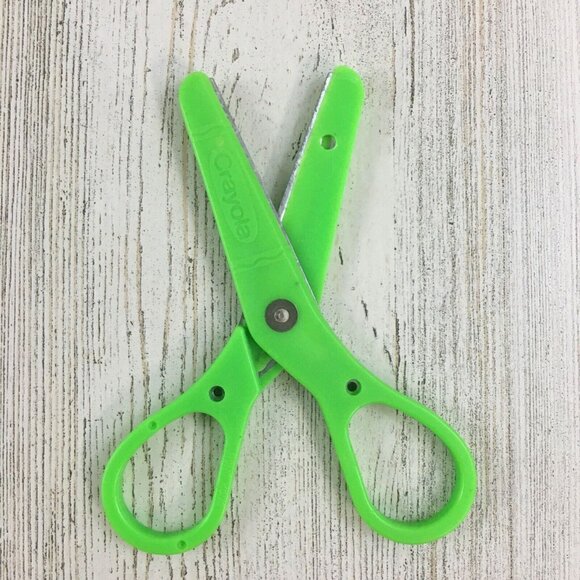 Crayola | Office | Vintage Crayola Kids Craft Scissors 5 In Green 99s ...